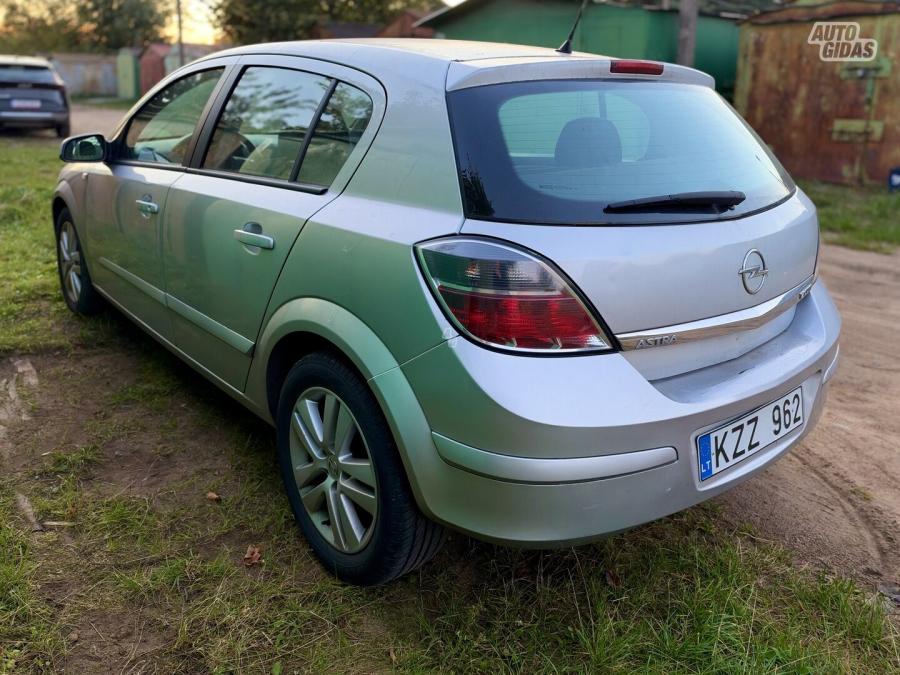 Opel Astra 2007 in Klaipeda, with an engine capacity of 1.70 L and mileage of 274 thousand km for 500 €, photo 7 on AUTOMOTO.COM.LV