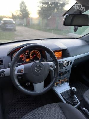 Opel Astra 2007 in Klaipeda, with an engine capacity of 1.70 L and mileage of 274 thousand km for 500 €, photo 11 on AUTOMOTO.COM.LV