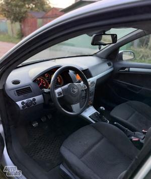 Opel Astra 2007 in Klaipeda, with an engine capacity of 1.70 L and mileage of 274 thousand km for 500 €, photo 12 on AUTOMOTO.COM.LV