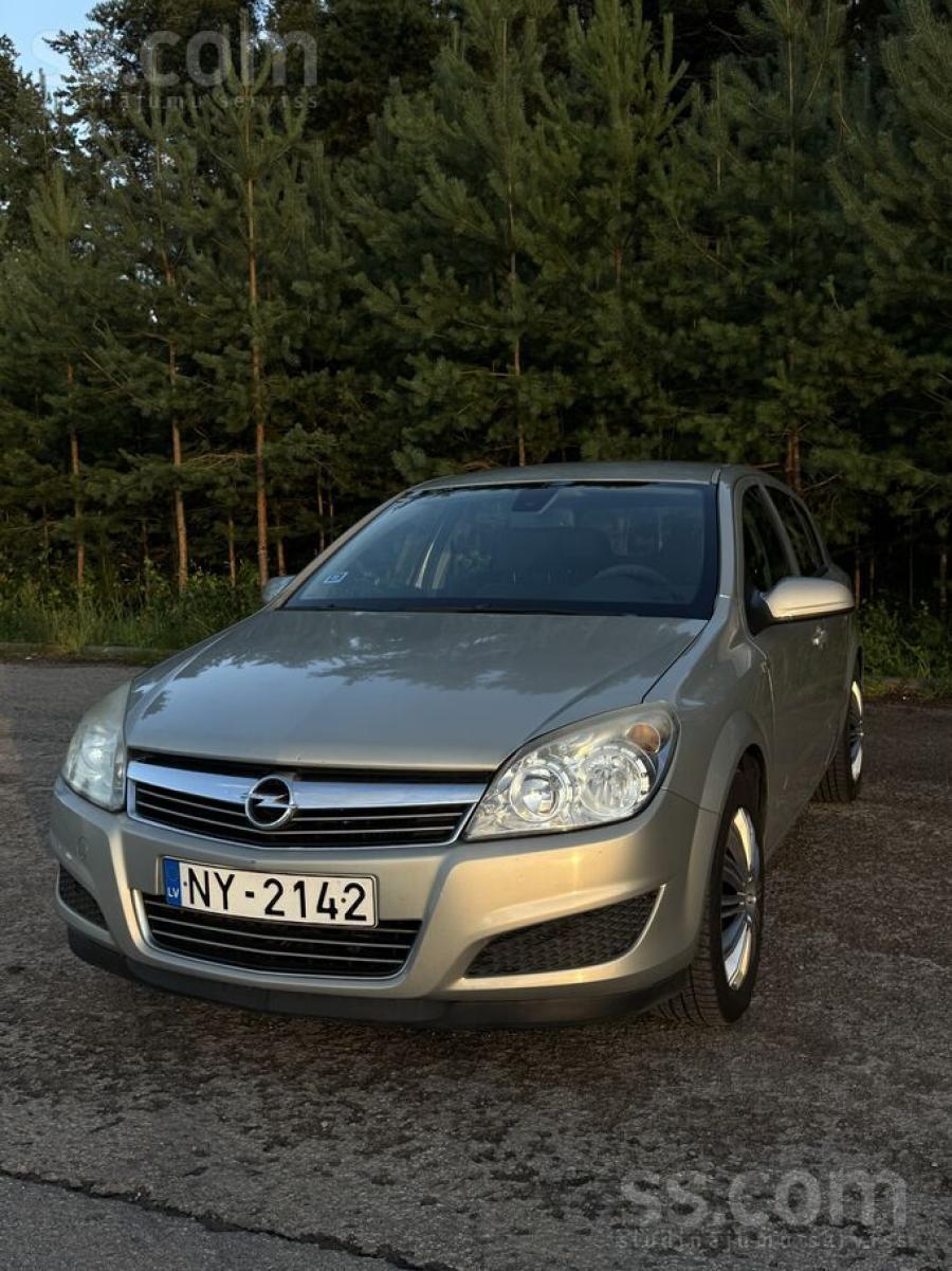 Opel Astra 2008 in Riga, with an engine capacity of 1.70 L and mileage of 224 thousand km for 2000 €, photo 1 on AUTOMOTO.COM.LV
