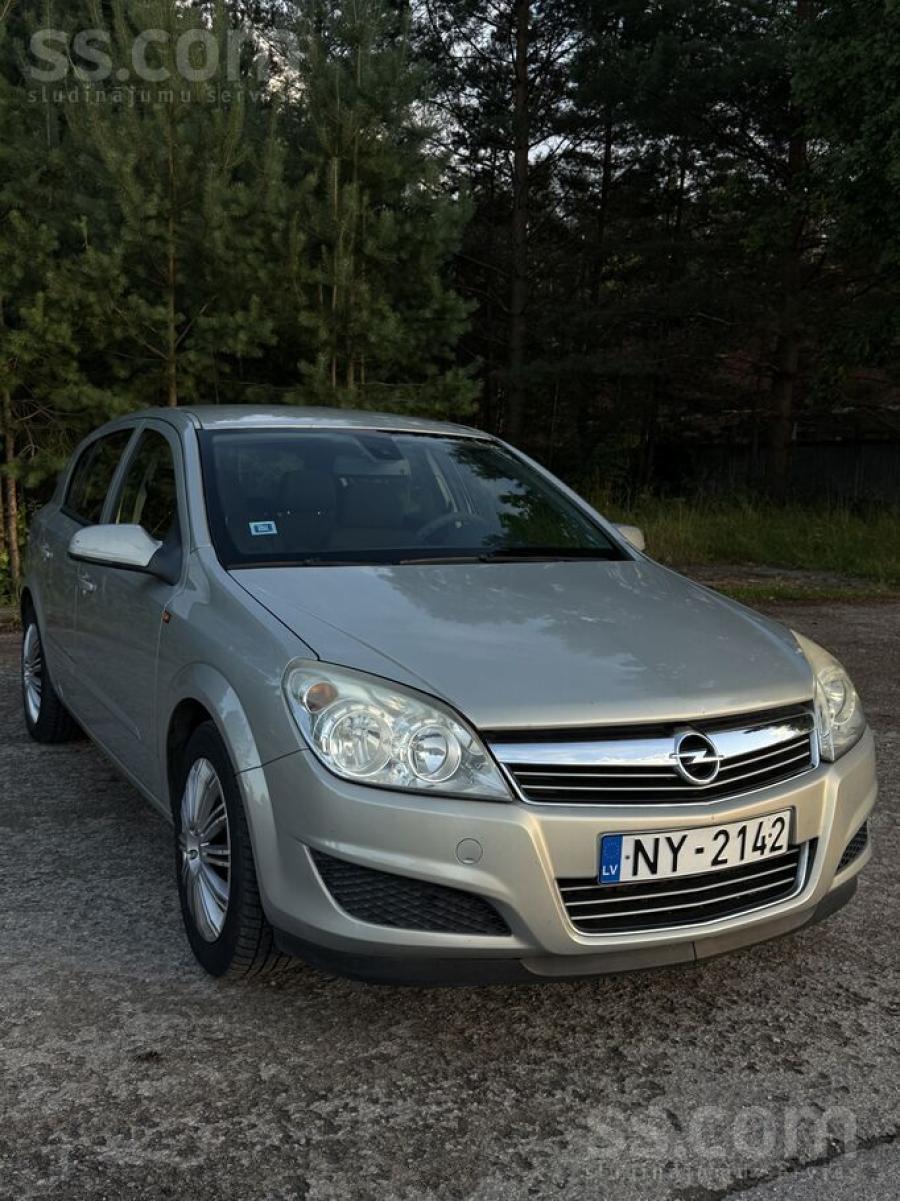 Opel Astra 2008 in Riga, with an engine capacity of 1.70 L and mileage of 224 thousand km for 2000 €, photo 2 on AUTOMOTO.COM.LV