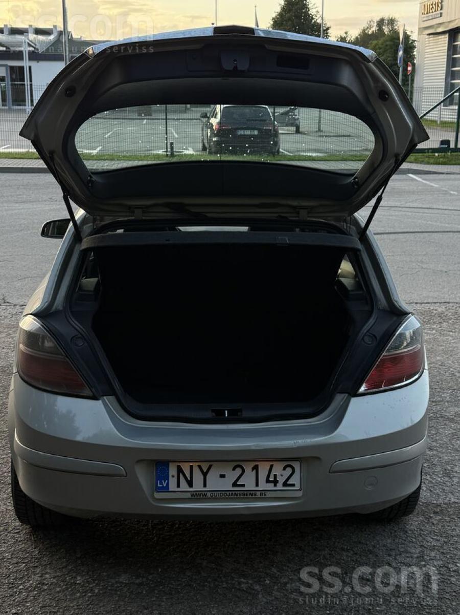 Opel Astra 2008 in Riga, with an engine capacity of 1.70 L and mileage of 224 thousand km for 2000 €, photo 7 on AUTOMOTO.COM.LV