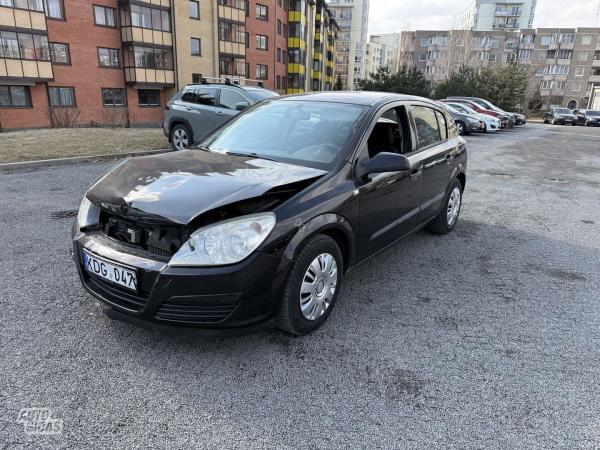 Opel Astra 2009 in Vilnius, with an engine capacity of 1.30 L and mileage of 260 thousand km for 450 €, photo 1 on AUTOMOTO.COM.LV