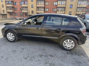 Opel Astra 2009 in Vilnius, with an engine capacity of 1.30 L and mileage of 260 thousand km for 450 €, photo 4 on AUTOMOTO.COM.LV