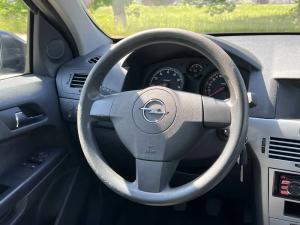 Opel Astra 2009 in Riga, with an engine capacity of 1.60 L and mileage of 215 thousand km for 3550 €, photo 15 on AUTOMOTO.COM.LV