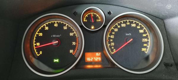 Opel Astra 2009 Viļņa, ar dzinēja tilpumu 1.40 L un nobraukumu 162 tūkst. km par 1300 €, foto 3 vietnē AUTOMOTO.COM.LV