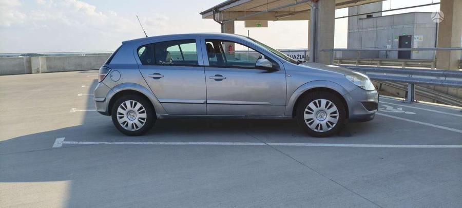 Opel Astra 2009 Viļņa, ar dzinēja tilpumu 1.40 L un nobraukumu 162 tūkst. km par 1300 €, foto 21 vietnē AUTOMOTO.COM.LV