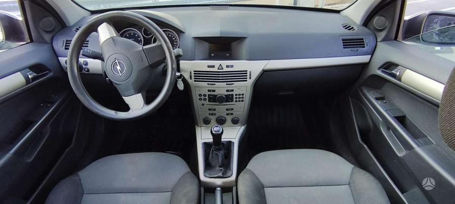 Opel Astra 2009 Viļņa, ar dzinēja tilpumu 1.40 L un nobraukumu 162 tūkst. km par 1300 €, foto 27 vietnē AUTOMOTO.COM.LV