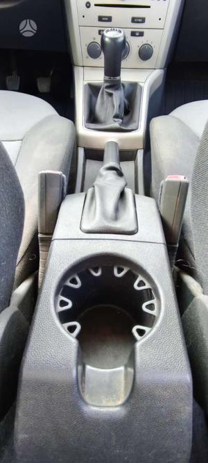 Opel Astra 2009 Viļņa, ar dzinēja tilpumu 1.40 L un nobraukumu 162 tūkst. km par 1300 €, foto 28 vietnē AUTOMOTO.COM.LV