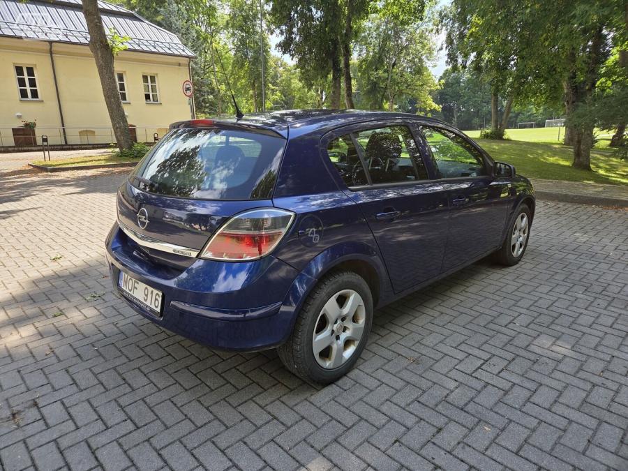 Opel Astra 2009 Lazdijai, ar dzinēja tilpumu 1.70 L un nobraukumu 378 tūkst. km par 1500 €, foto 6 vietnē AUTOMOTO.COM.LV