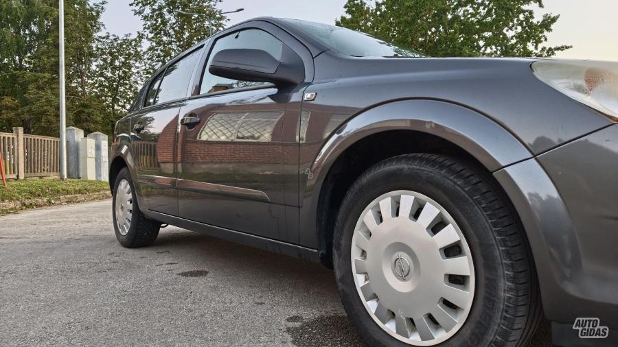 Opel Astra 2009 Šauļi, ar dzinēja tilpumu 1.30 L un nobraukumu 250 tūkst. km par 1050 €, foto 9 vietnē AUTOMOTO.COM.LV