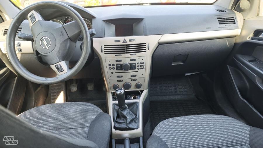 Opel Astra 2009 Šauļi, ar dzinēja tilpumu 1.30 L un nobraukumu 250 tūkst. km par 1050 €, foto 14 vietnē AUTOMOTO.COM.LV