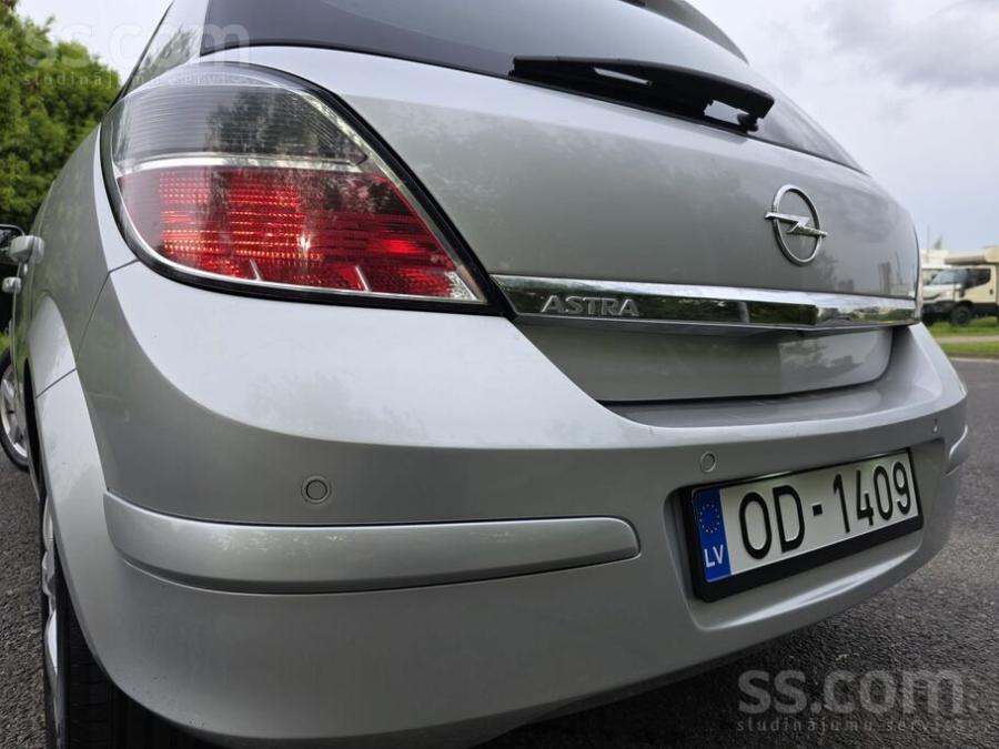 Opel Astra 2010 in Riga, with an engine capacity of 1.80 L and mileage of 142 thousand km for 2900 €, photo 15 on AUTOMOTO.COM.LV