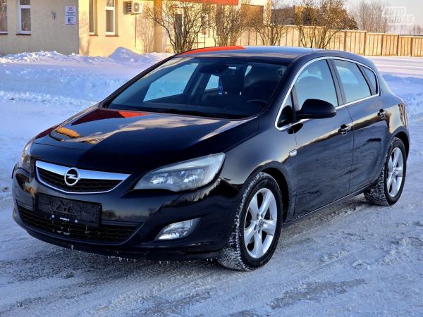 Opel Astra 2010 in Vilnius, with an engine capacity of 1.70 L and mileage of 264 thousand km for 2900 €, photo 3 on AUTOMOTO.COM.LV