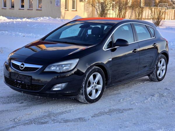 Opel Astra 2010 in Vilnius, with an engine capacity of 1.70 L and mileage of 264 thousand km for 2900 €, photo 4 on AUTOMOTO.COM.LV