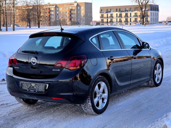 Opel Astra 2010 in Vilnius, with an engine capacity of 1.70 L and mileage of 264 thousand km for 2900 €, photo 9 on AUTOMOTO.COM.LV