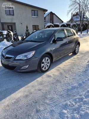 Opel Astra 2010 Kelmė, ar dzinēja tilpumu 1.70 L un nobraukumu 235 tūkst. km par 2750 €, foto  vietnē AUTOMOTO.COM.LV