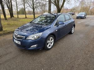Opel Astra 2010 in Radviliskis, with an engine capacity of 2.00 L and mileage of 366 thousand km for 2650 €, photo  on AUTOMOTO.COM.LV