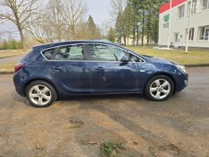 Opel Astra 2010 in Radviliskis, with an engine capacity of 2.00 L and mileage of 366 thousand km for 2650 €, photo 11 on AUTOMOTO.COM.LV
