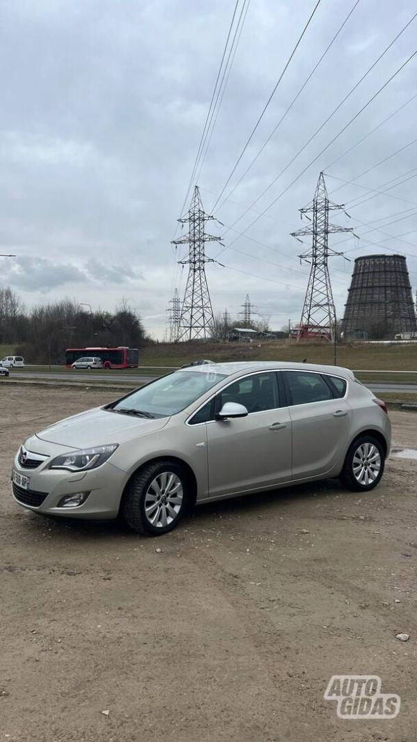 Opel Astra 2010 in Kaunas, with an engine capacity of 2.00 L and mileage of 223 thousand km for 4500 €, photo 7 on AUTOMOTO.COM.LV