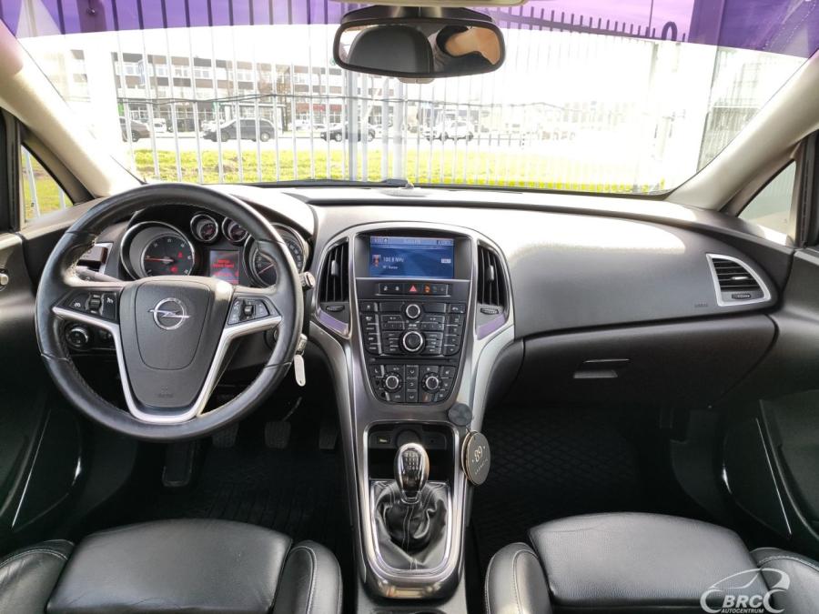 Opel Astra 2010 in Klaipeda, with an engine capacity of 1.69 L and mileage of 190 thousand km for 4200 €, photo 5 on AUTOMOTO.COM.LV