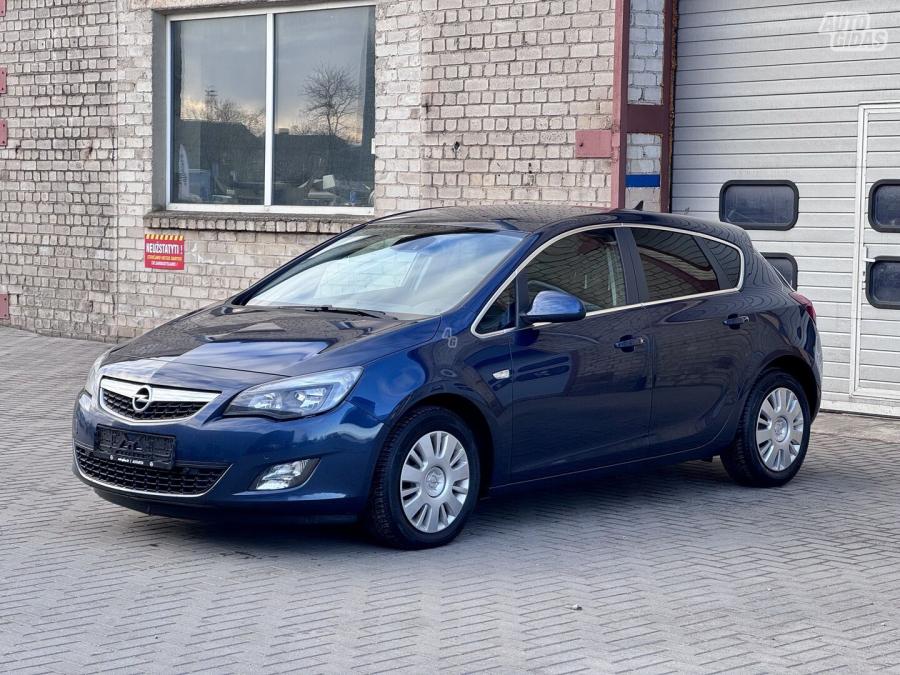 Opel Astra 2010 in Kretinga, with an engine capacity of 1.60 L and mileage of 280 thousand km for 4350 €, photo 1 on AUTOMOTO.COM.LV