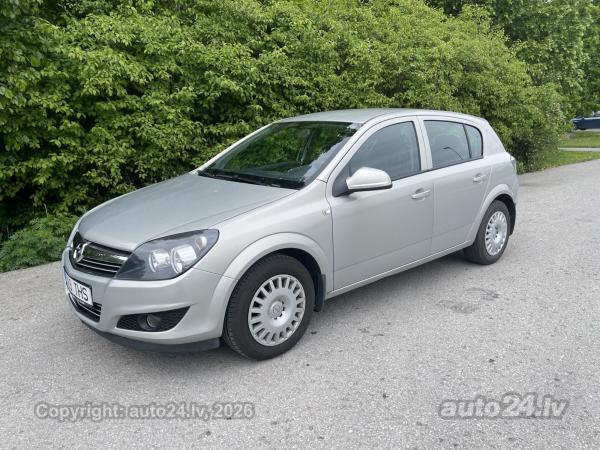Opel Astra 2010 in Tartu, with an engine capacity of 1.40 L and mileage of 85 thousand km for 2390 €, photo 3 on AUTOMOTO.COM.LV