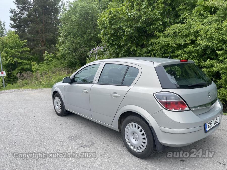 Opel Astra 2010 Tartu, ar dzinēja tilpumu 1.40 L un nobraukumu 85 tūkst. km par 2390 €, foto 5 vietnē AUTOMOTO.COM.LV