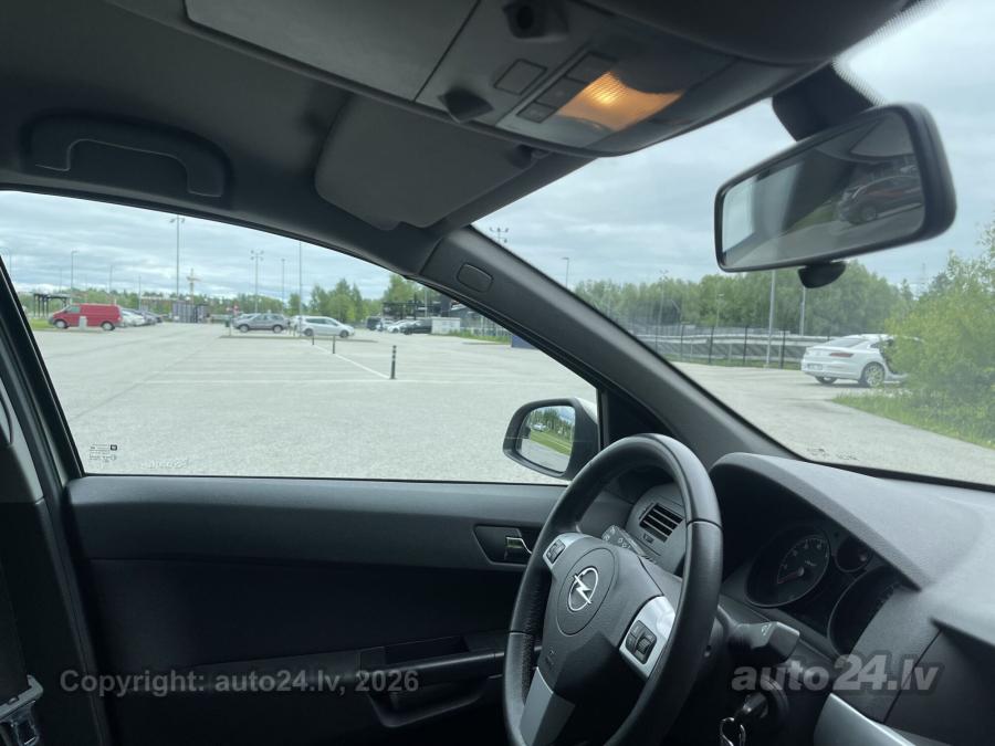 Opel Astra 2010 Tartu, ar dzinēja tilpumu 1.40 L un nobraukumu 85 tūkst. km par 2390 €, foto 10 vietnē AUTOMOTO.COM.LV