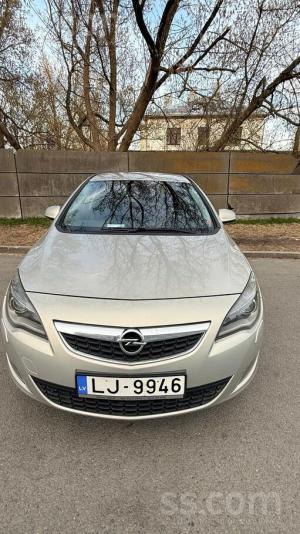 Опель Астра 2010 в Рига, объемом двигателя 1.60 л и пробегом 180 тыс. км за 3800 €, фото  на AUTOMOTO.COM.LV