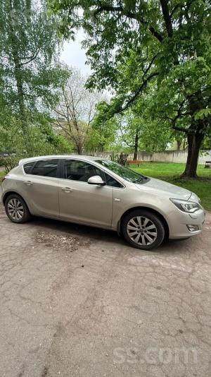 Опель Астра 2010 в Рига, объемом двигателя 1.60 л и пробегом 180 тыс. км за 3800 €, фото 4 на AUTOMOTO.COM.LV