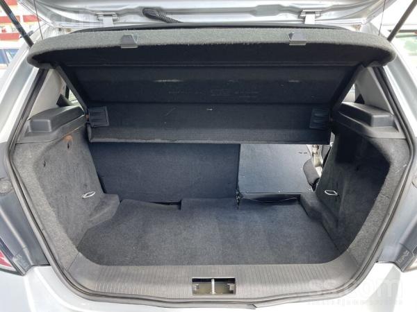 Opel Astra 2010 in Talsi, with an engine capacity of 1.60 L and mileage of 238 thousand km for 2200 €, photo 5 on AUTOMOTO.COM.LV