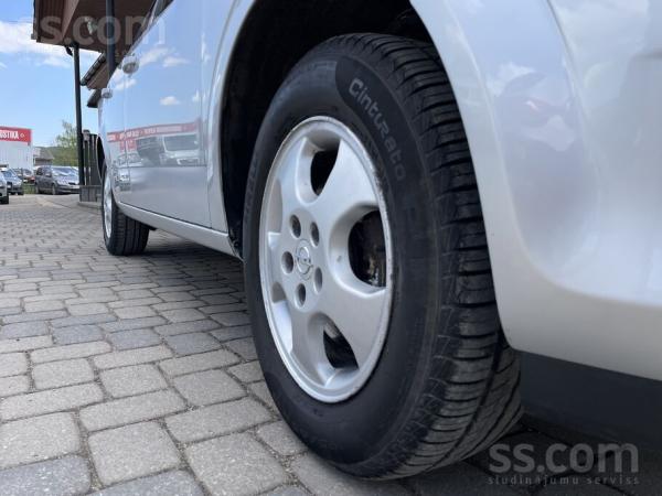 Opel Astra 2010 in Talsi, with an engine capacity of 1.60 L and mileage of 238 thousand km for 2200 €, photo 10 on AUTOMOTO.COM.LV