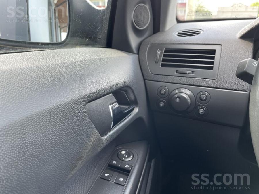 Opel Astra 2010 Talsi, ar dzinēja tilpumu 1.60 L un nobraukumu 238 tūkst. km par 2200 €, foto 13 vietnē AUTOMOTO.COM.LV