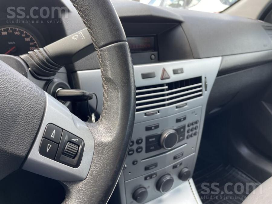 Opel Astra 2010 Talsi, ar dzinēja tilpumu 1.60 L un nobraukumu 238 tūkst. km par 2200 €, foto 16 vietnē AUTOMOTO.COM.LV