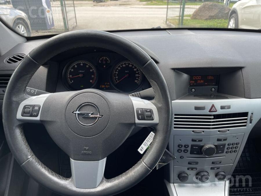 Opel Astra 2010 Talsi, ar dzinēja tilpumu 1.60 L un nobraukumu 238 tūkst. km par 2200 €, foto 17 vietnē AUTOMOTO.COM.LV