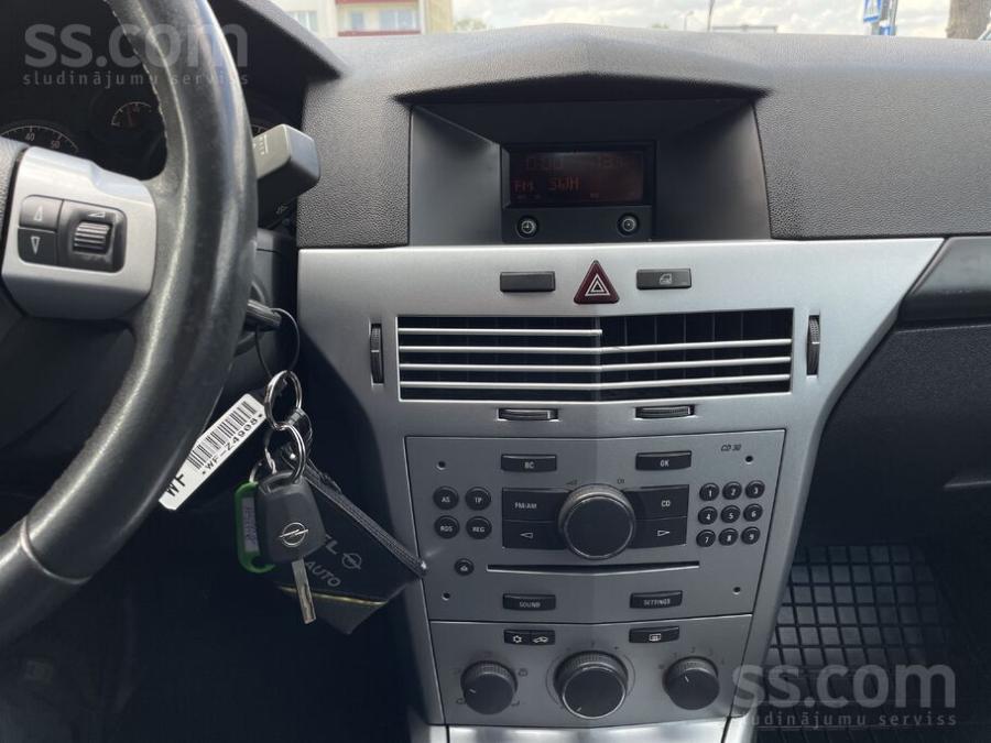 Opel Astra 2010 Talsi, ar dzinēja tilpumu 1.60 L un nobraukumu 238 tūkst. km par 2200 €, foto 18 vietnē AUTOMOTO.COM.LV