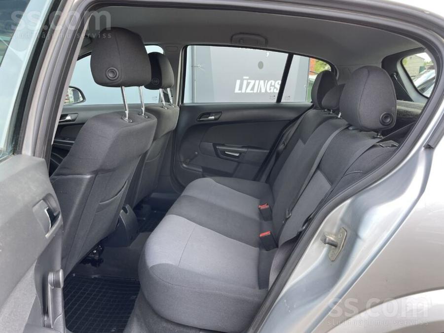 Opel Astra 2010 Talsi, ar dzinēja tilpumu 1.60 L un nobraukumu 238 tūkst. km par 2200 €, foto 21 vietnē AUTOMOTO.COM.LV