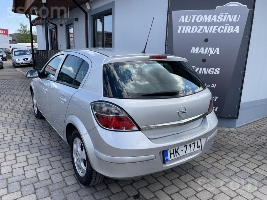Opel Astra 2010 Talsi, ar dzinēja tilpumu 1.60 L un nobraukumu 238 tūkst. km par 2200 €, foto 24 vietnē AUTOMOTO.COM.LV