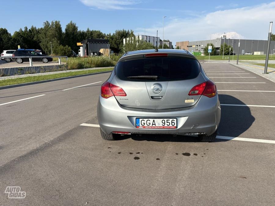 Opel Astra 2010 Klaipėda, ar dzinēja tilpumu 1.70 L un nobraukumu 268 tūkst. km par 1650 €, foto 7 vietnē AUTOMOTO.COM.LV