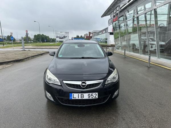 Opel Astra 2010 Klaipėda, ar dzinēja tilpumu 1.70 L un nobraukumu 319 tūkst. km par 2550 €, foto 2 vietnē AUTOMOTO.COM.LV