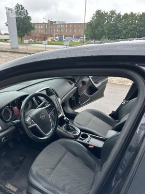 Opel Astra 2010 in Klaipeda, with an engine capacity of 1.70 L and mileage of 319 thousand km for 2550 €, photo 10 on AUTOMOTO.COM.LV