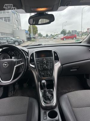 Opel Astra 2010 in Klaipeda, with an engine capacity of 1.70 L and mileage of 319 thousand km for 2550 €, photo 12 on AUTOMOTO.COM.LV