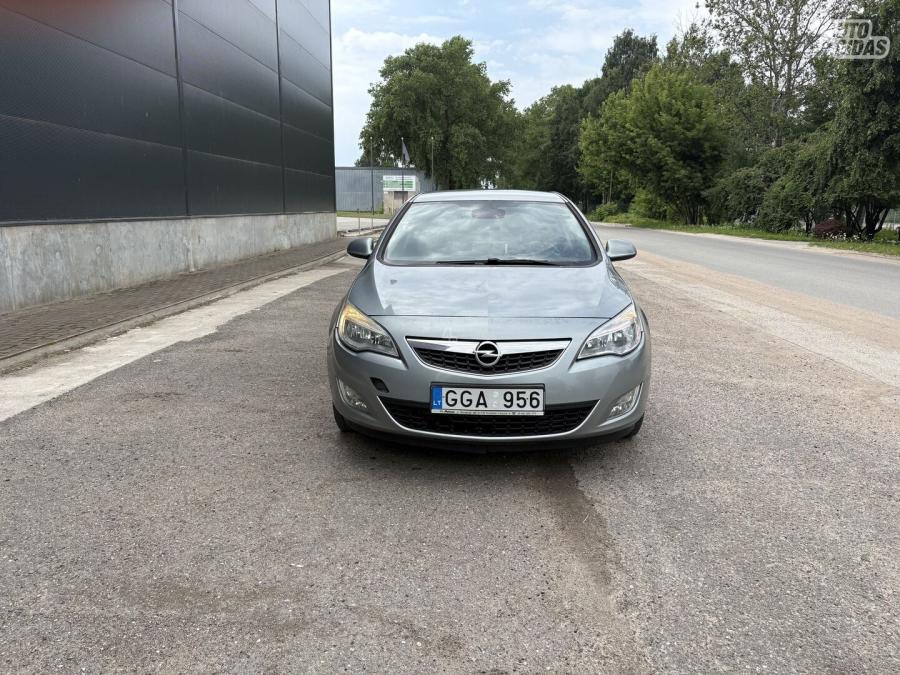 Opel Astra 2010 Klaipėda, ar dzinēja tilpumu 1.70 L un nobraukumu 269 tūkst. km par 2150 €, foto 3 vietnē AUTOMOTO.COM.LV