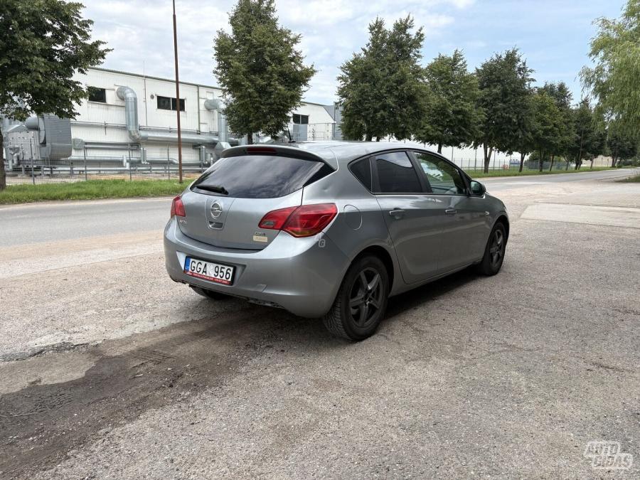 Opel Astra 2010 Klaipėda, ar dzinēja tilpumu 1.70 L un nobraukumu 269 tūkst. km par 2150 €, foto 6 vietnē AUTOMOTO.COM.LV