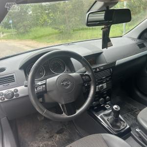 Opel Astra 2010 in Vilnius, with an engine capacity of 1.70 L and mileage of 290 thousand km for 500 €, photo  on AUTOMOTO.COM.LV