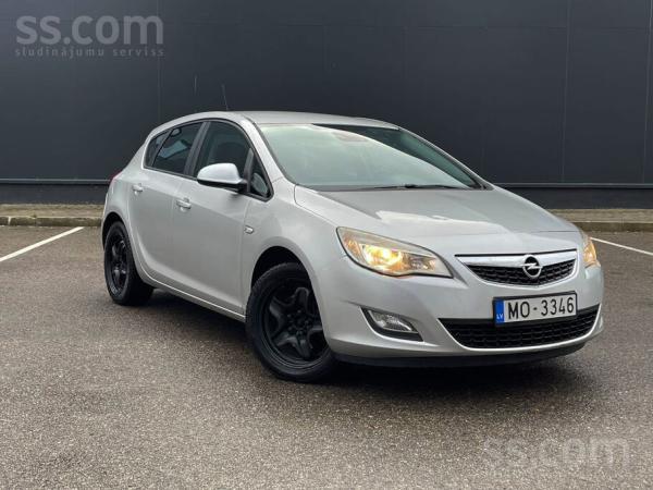 Opel Astra 2011 Rīga, ar dzinēja tilpumu 1.70 L un nobraukumu 230 tūkst. km par 1990 €, foto 1 vietnē AUTOMOTO.COM.LV