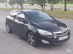 Opel Astra 2011 in Klaipeda, with an engine capacity of 1.70 L and mileage of 193 thousand km for 2500 €, photo 4 on AUTOMOTO.COM.LV