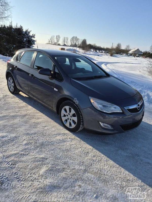 Opel Astra 2011 Kelmė, ar dzinēja tilpumu 1.70 L un nobraukumu 220 tūkst. km par 2750 €, foto 3 vietnē AUTOMOTO.COM.LV