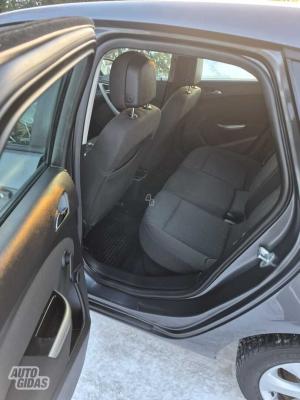 Opel Astra 2011 in Kelme, with an engine capacity of 1.70 L and mileage of 220 thousand km for 2750 €, photo 7 on AUTOMOTO.COM.LV